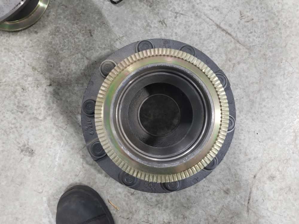 Used Meritor Wheel End, Spoke and Hub for sale | Dorr Michigan United ...