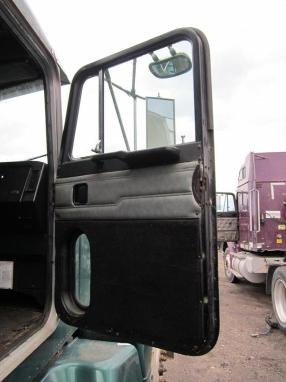 Used 1996 Peterbilt 377 Door for sale | Grand Rapids Michigan United ...