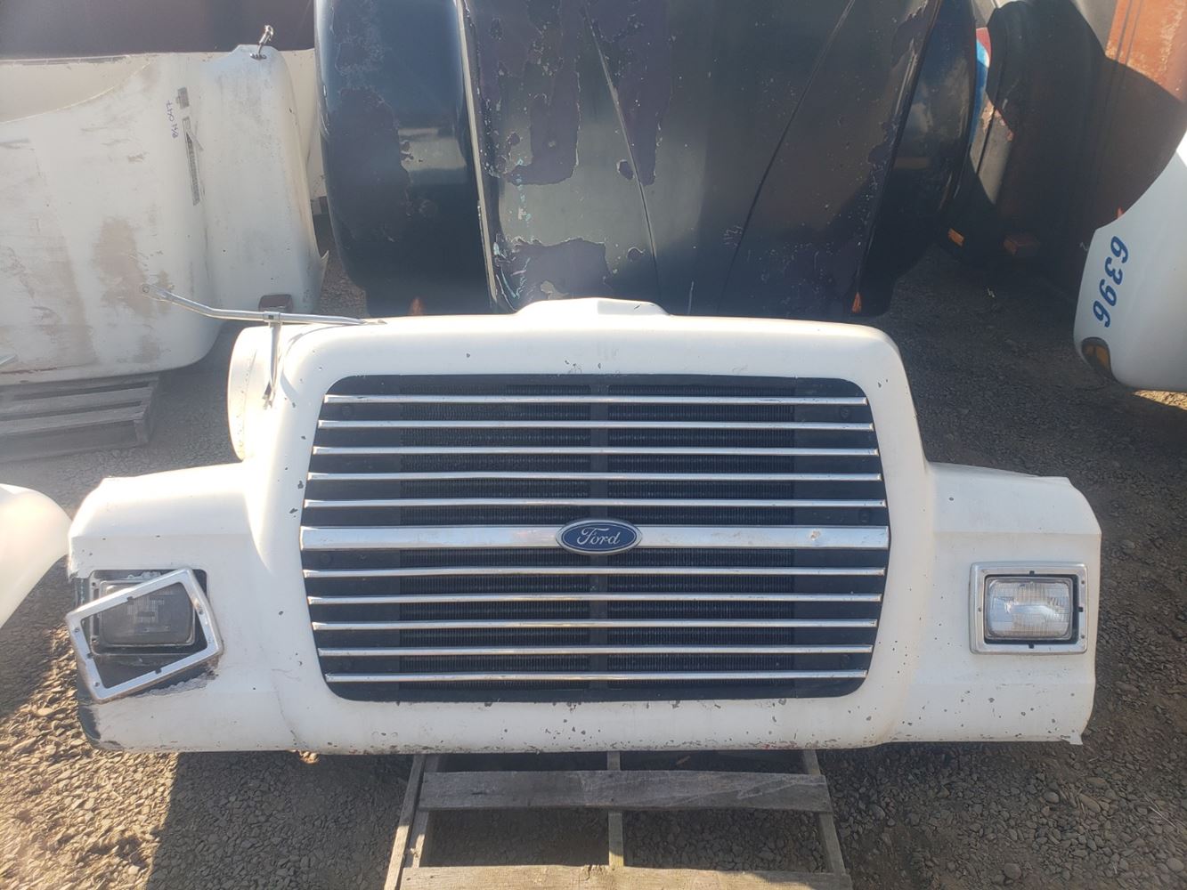 Used 1985 Ford L8000 Hood for sale | Eugene Oregon United States ...