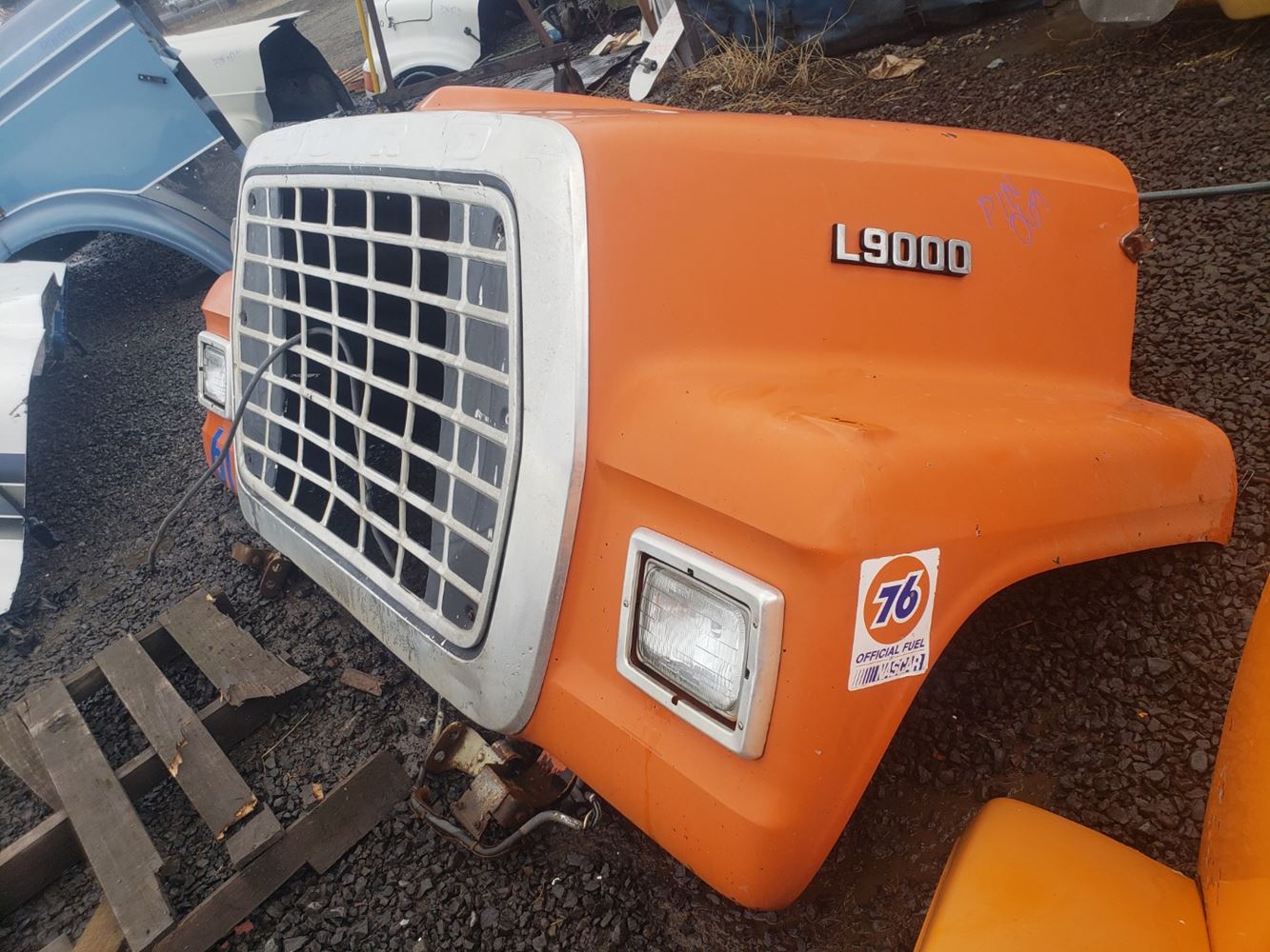 Used 1988 Ford L9000 Hood for sale | Eugene Oregon United States ...