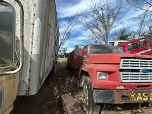 Ford 800 Semi Trucks For Sale | 18-Wheeler Trucks | TPI
