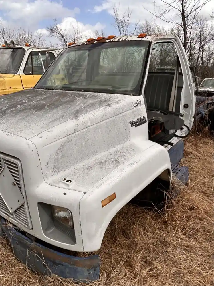 Used, Recycled, New, and Aftermarket Heavy Duty Truck Parts