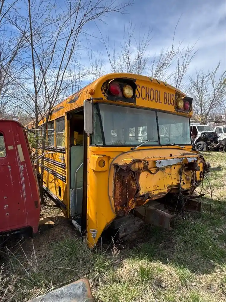 Salvage 2001 Blue Bird Bluebird School Bus Bus For Parts | Perryville ...