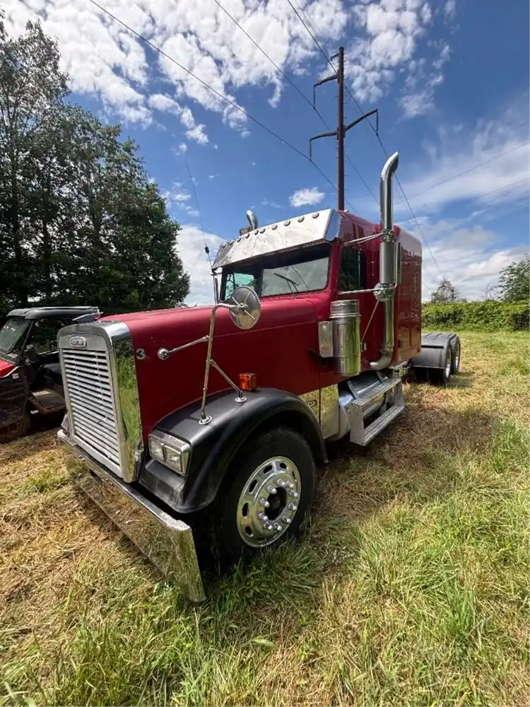 2002 Freightliner FLD120 Truck for Parts for sale | Perryville Missouri ...