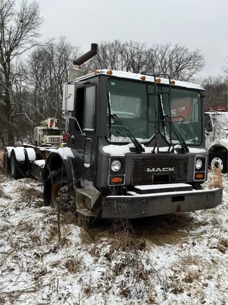 Used, Recycled, New, and Aftermarket Heavy Duty Truck Parts