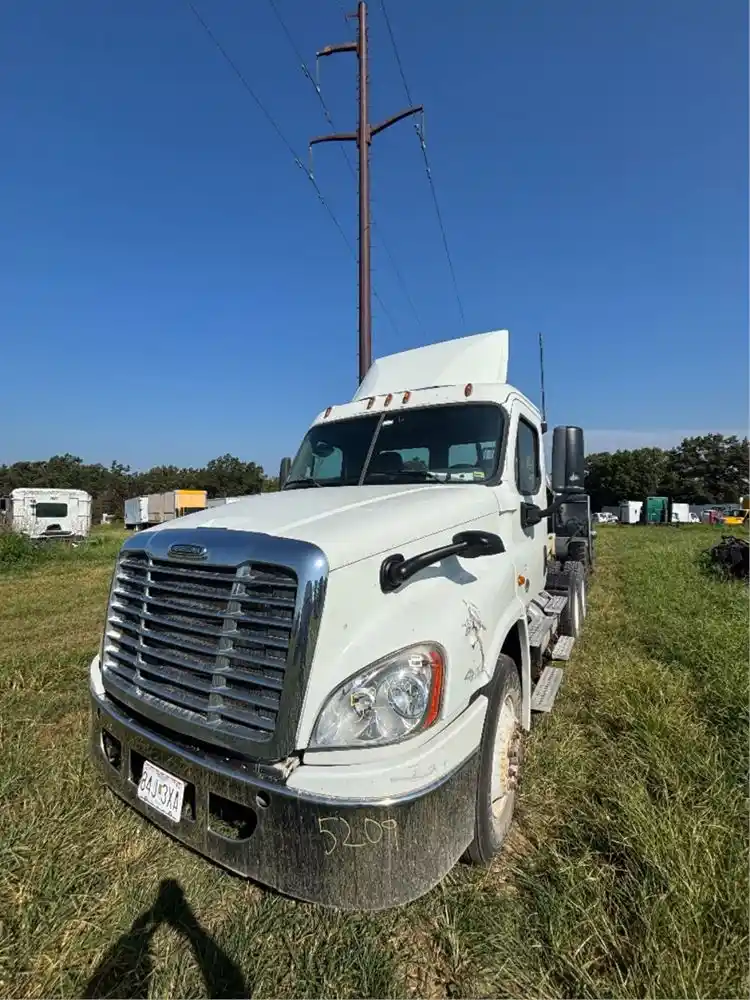 2016 Freightliner Cascadia 125 Truck for Parts for sale | Perryville ...