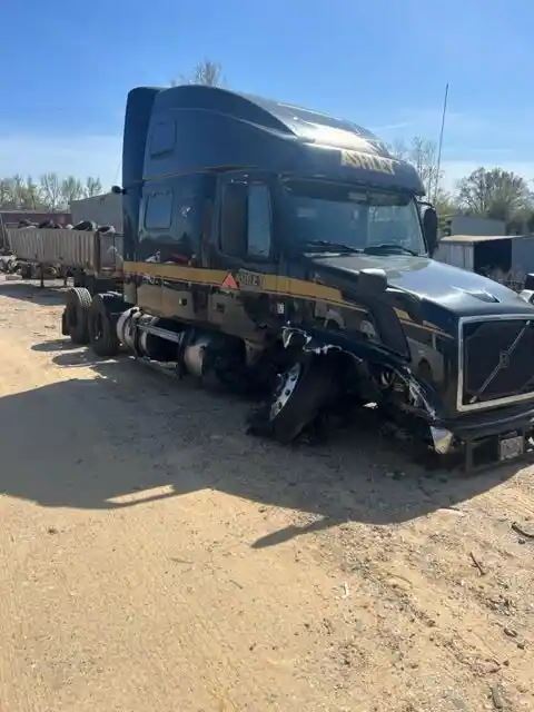 Salvage 2015 Volvo VNL Truck Tractor For Parts | Derma, Mississippi ...