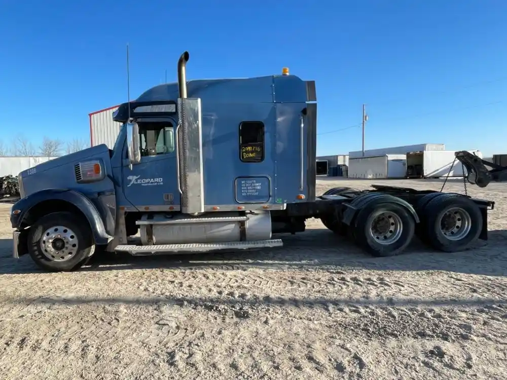 Salvage 2007 Freightliner CORONADO 132 Truck Tractor For Parts | Anola ...