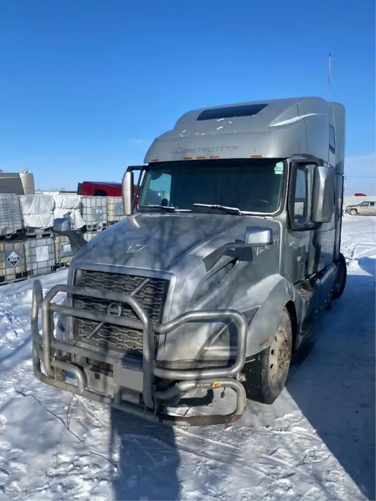 Salvage 2020 Volvo VNL 860 Truck Tractor For Parts | Anola, Manitoba ...