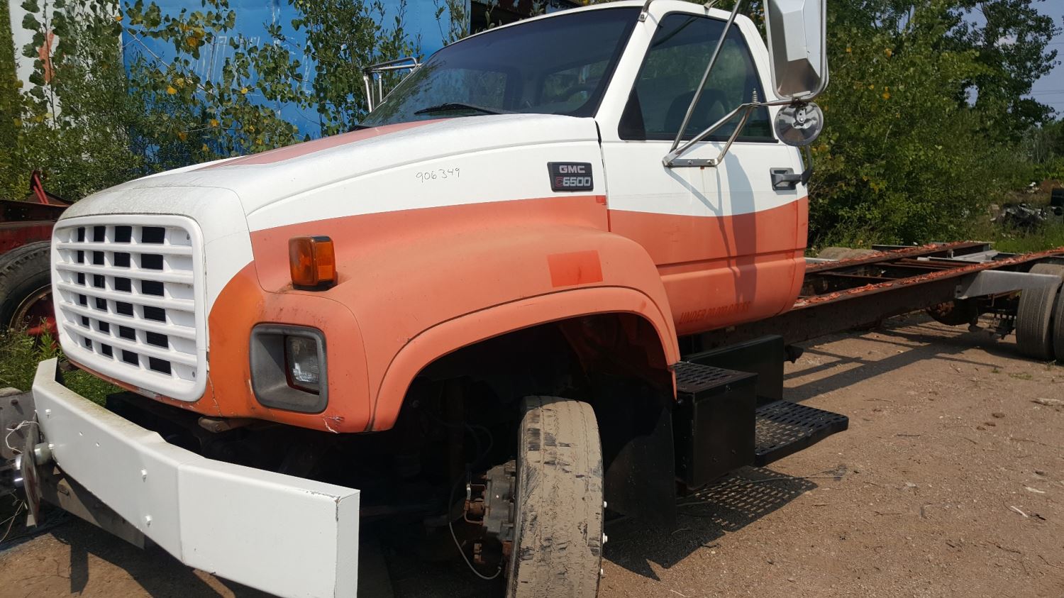 Salvage 2000 GMC C6500 Truck Delivery For Parts | Depew, New York ...