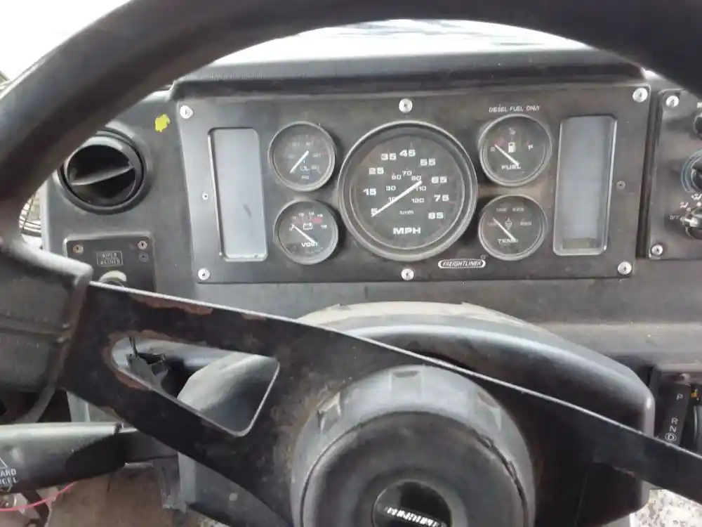 Salvage 2002 Freightliner MT35 Chassis Truck Delivery For Parts | Depew ...