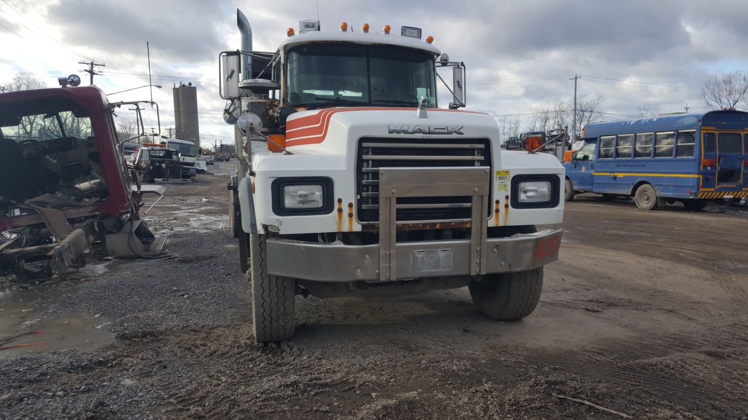 Salvage 2002 Mack RD600 Truck Delivery For Parts | Depew, New York ...