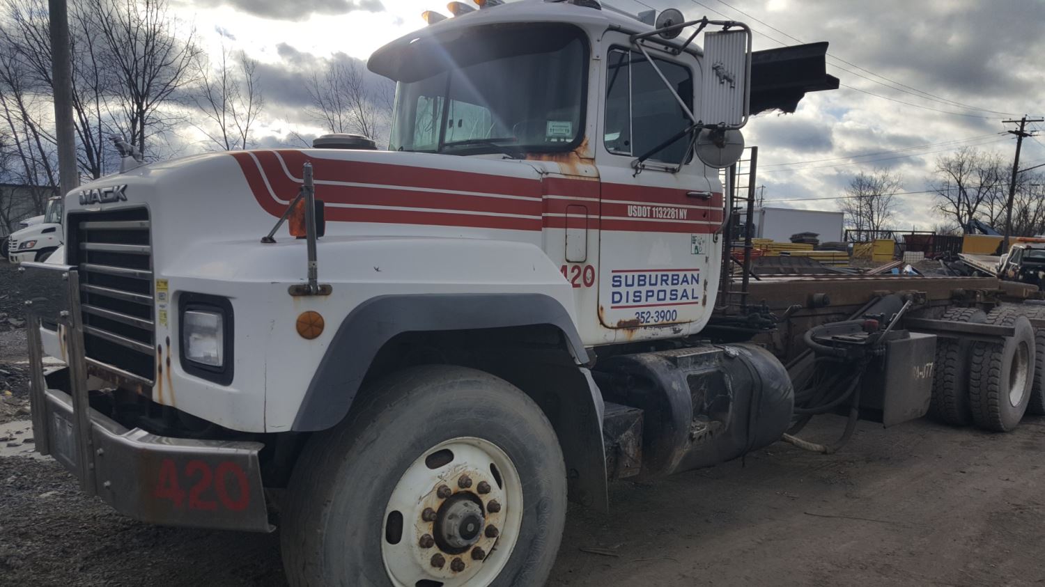 Salvage 2002 Mack RD600 Truck Delivery For Parts | Depew, New York ...