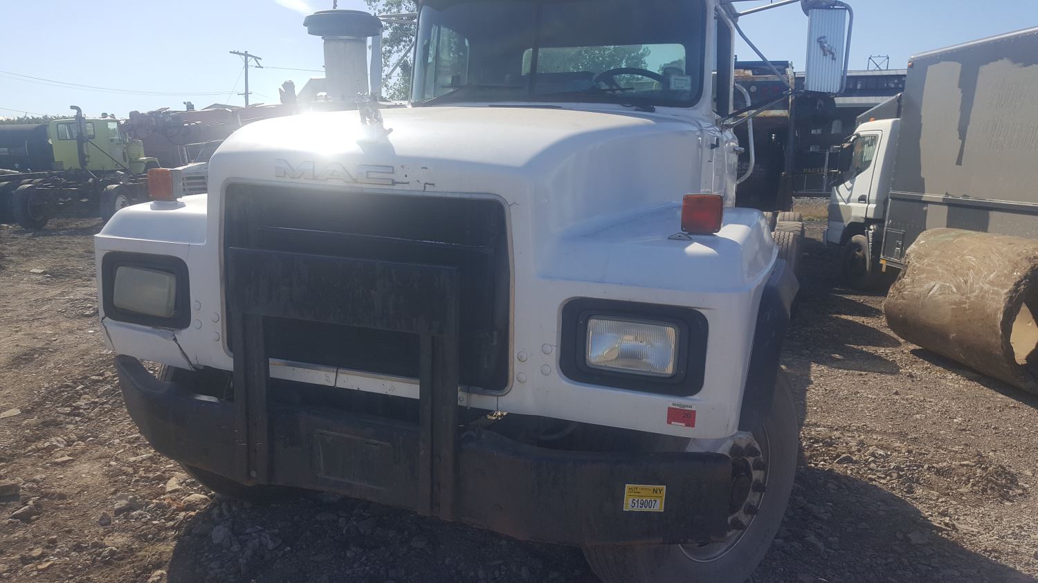 Salvage 2002 Mack RD688S Truck Delivery For Parts | Depew, New York ...