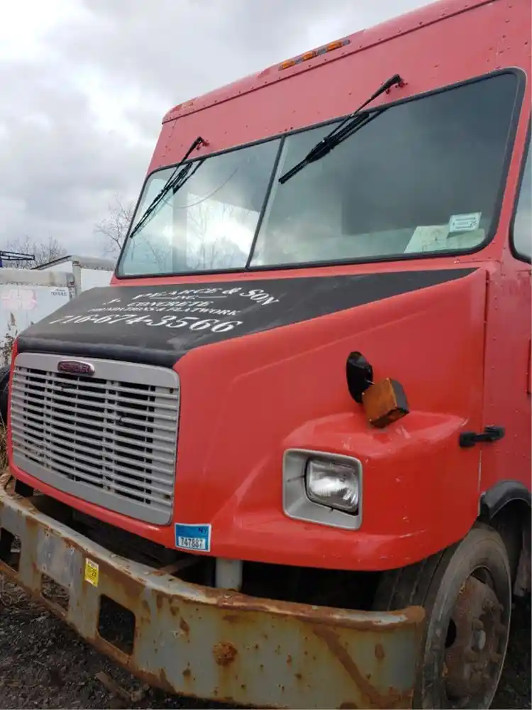 Salvage 2005 Freightliner MT55 Chassis Truck Delivery For Parts | Depew ...