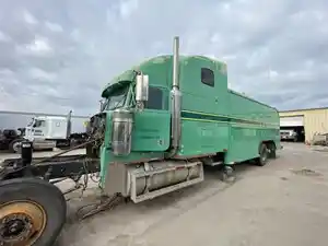 Freightliner FLD-132 Trucks For Sale | TPI