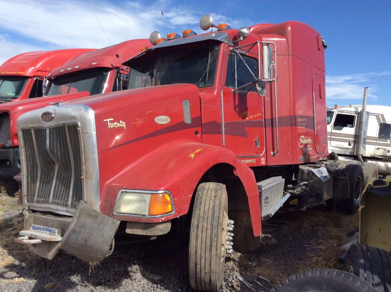 Salvage 2000 Peterbilt 385 Truck Tractor For Parts | Ucon, Idaho ...