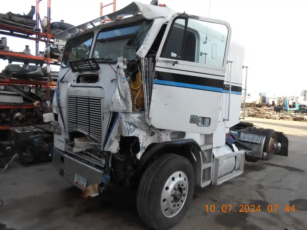 Salvage 1986 Freightliner COE Sleeper For Parts | Farr West, Utah ...