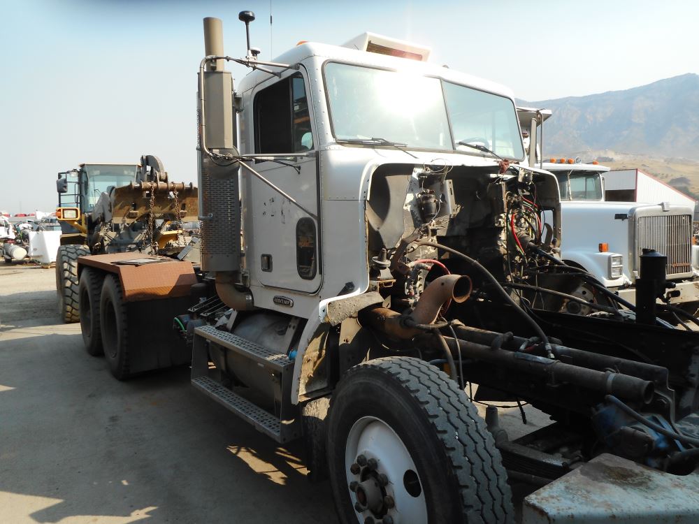 Salvage 1998 Freightliner FLD DAY CAB For Parts | Farr West, Utah ...