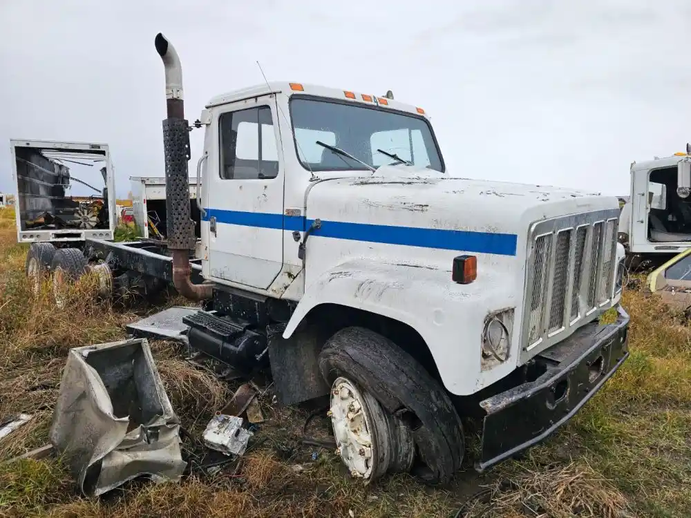 Salvage 1984 International F-2574 Truck Delivery For Parts | Sturgeon ...
