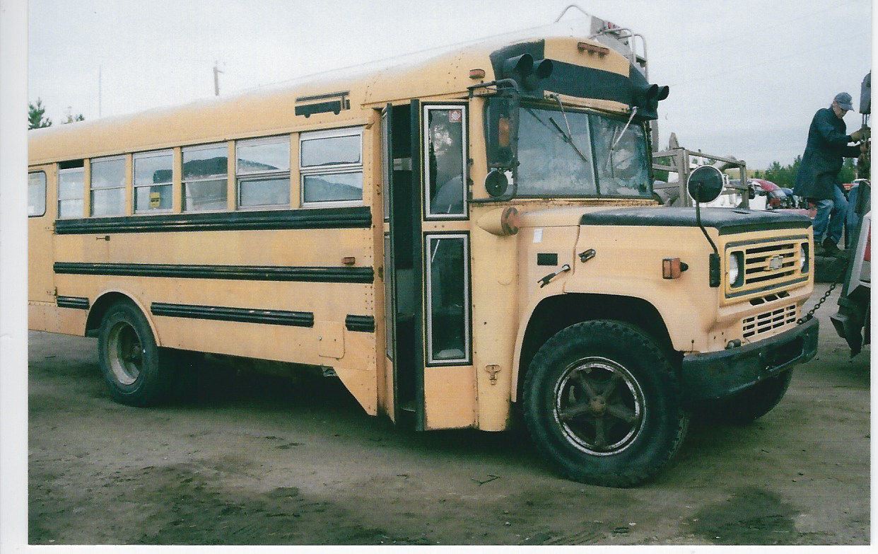 Salvage 1985 GM/Chev (HD) BUS SCHOOL BUS For Parts | Sturgeon County ...