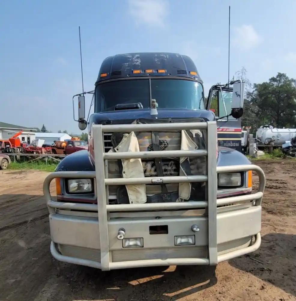 1992 Mack CH613 Truck for Parts for sale | Sturgeon County Alberta ...