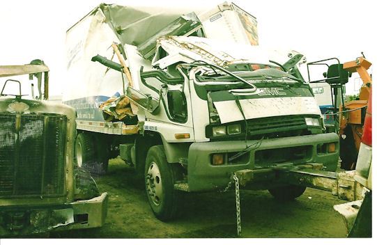 Salvage 1999 GM/Chev (HD) T6500 CONV For Parts | Sturgeon County ...