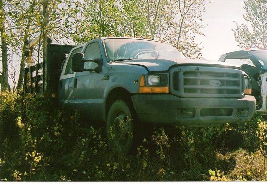 Salvage 2000 Ford F450 CONV 4X4 DUALLY For Parts | Sturgeon County ...