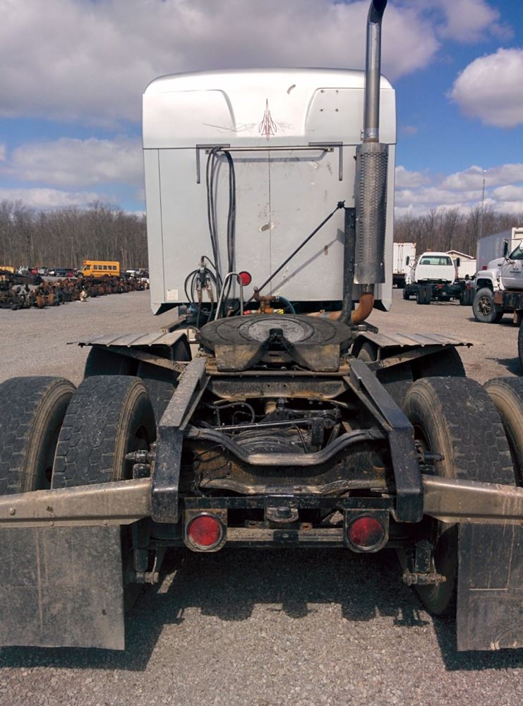 Salvage 2001 Mack CH613 Truck Tractor For Parts | York, Ontario, Canada ...