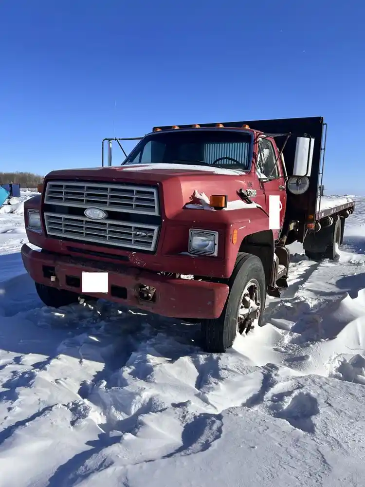 Salvage 1993 Ford F700 Truck Delivery For Parts | Minnedosa, Manitoba ...