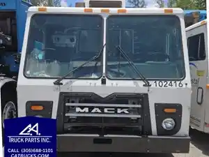 Salvage Mack LEU-613 Semi Trucks For Parts | 18-Wheeler Trucks | TPI