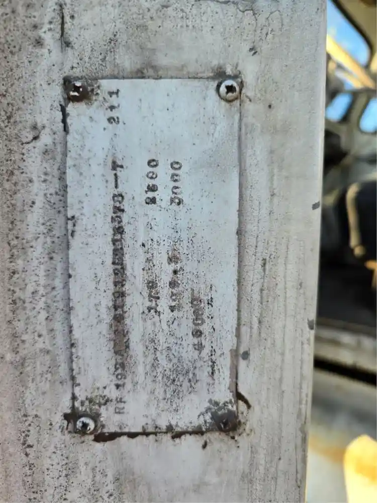 Salvage 1955 International R-190 Truck Tractor