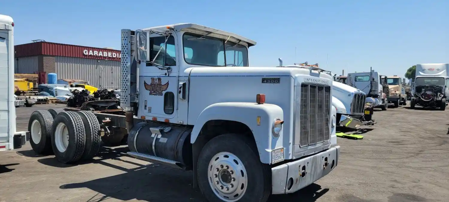 Salvage 1978 International 4300 TRANSTAR Truck Tractor For Parts ...