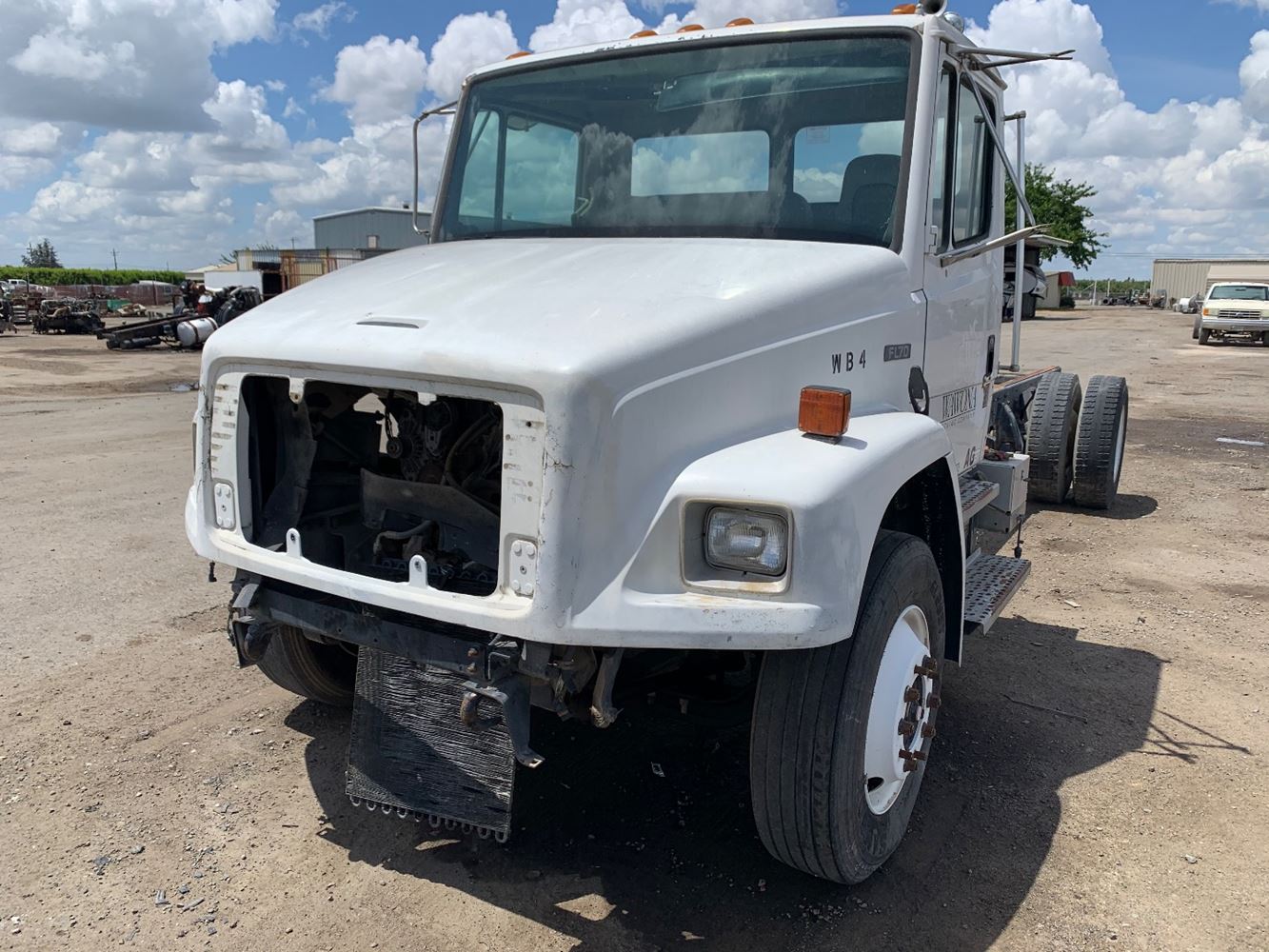 Salvage 1997 Freightliner FL70 Truck Delivery For Parts | Fresno ...
