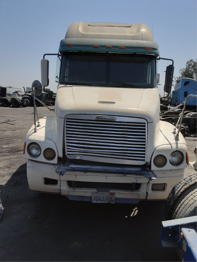 Salvage 1998 Freightliner CENTURY CLASS 120 Truck Tractor