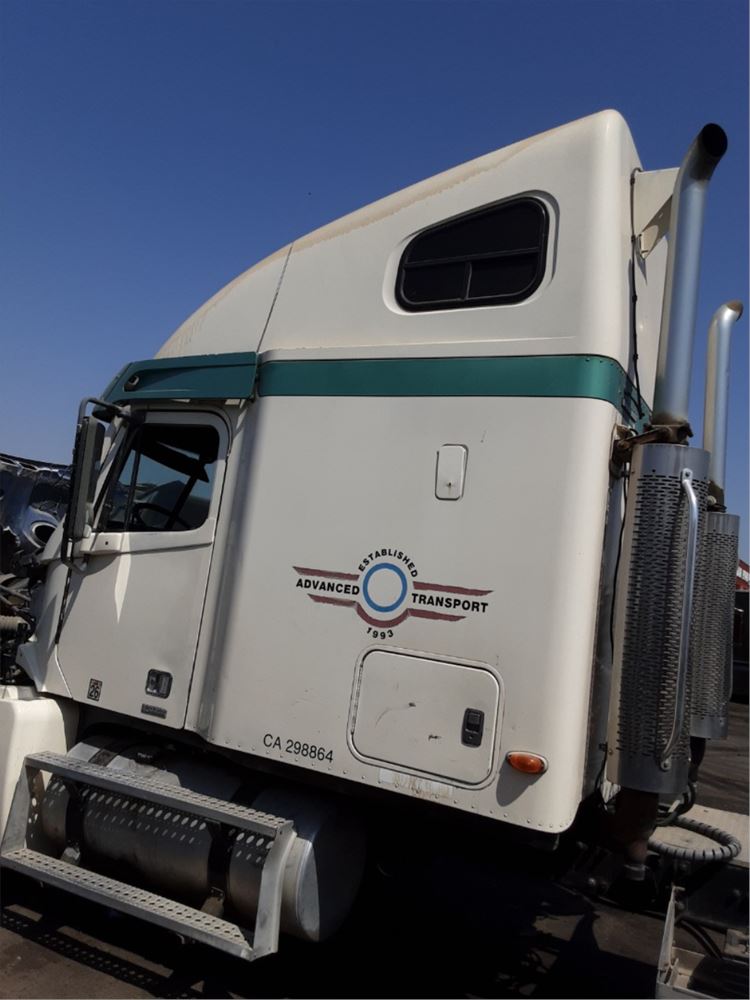 Salvage 1998 Freightliner CENTURY CLASS 120 Truck Tractor