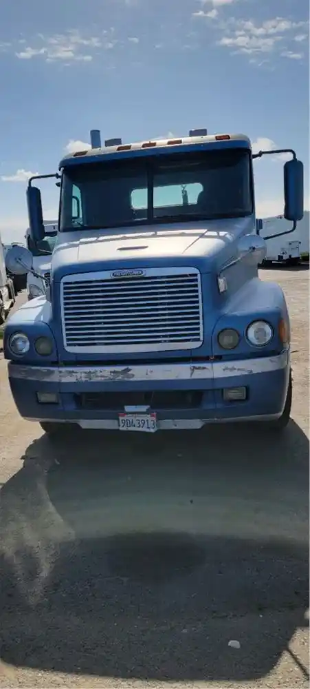 Salvage 1999 Freightliner CENTURY CLASS 12 Truck Tractor