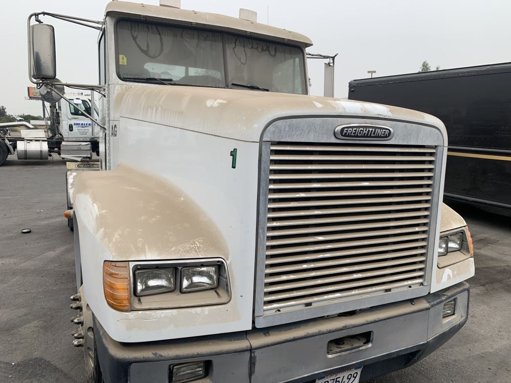 Salvage 2001 Freightliner FLD120 Truck Tractor For Parts | Fresno ...