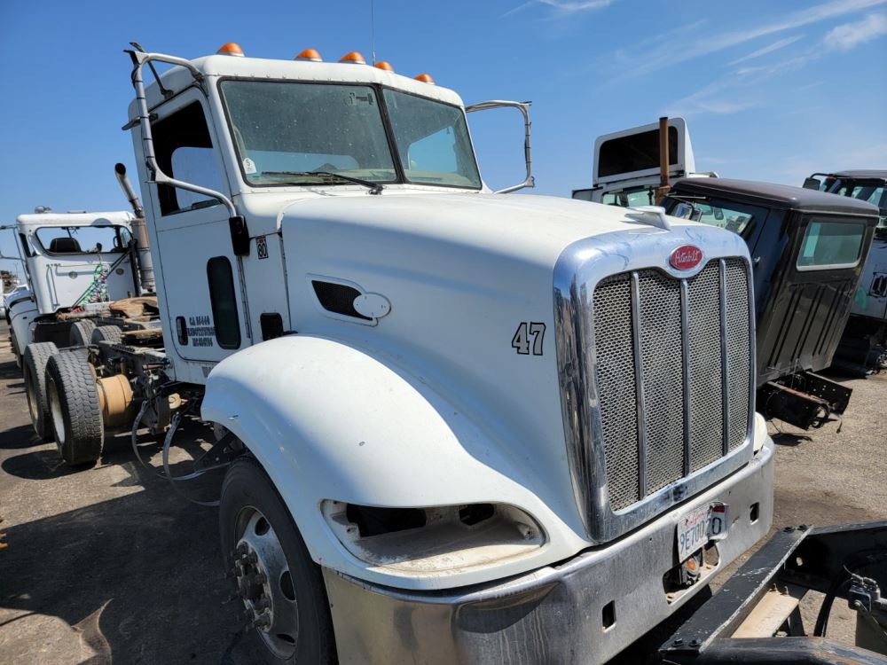 Salvage 2010 Peterbilt 384 Truck Tractor For Parts | Fresno, California ...