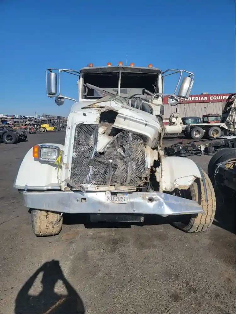 Salvage 2016 Peterbilt 365 Truck Delivery For Parts | Fresno ...