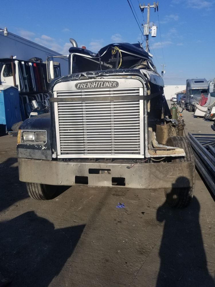 Salvage 1993 Freightliner FLD120 Truck Tractor For Parts | Medley ...