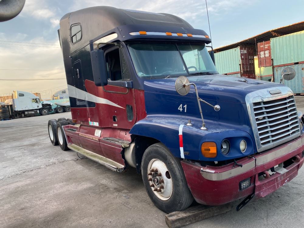 Salvage 1997 Freightliner CENTURY CLASS 120 Truck Tractor For Parts ...