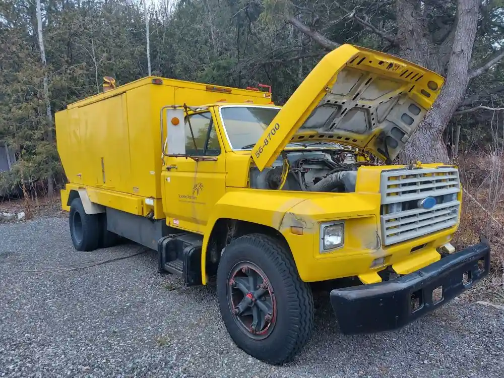Salvage 1987 Ford F600 STRAIGHT TRUCK For Parts | Lakefield, Ontario ...