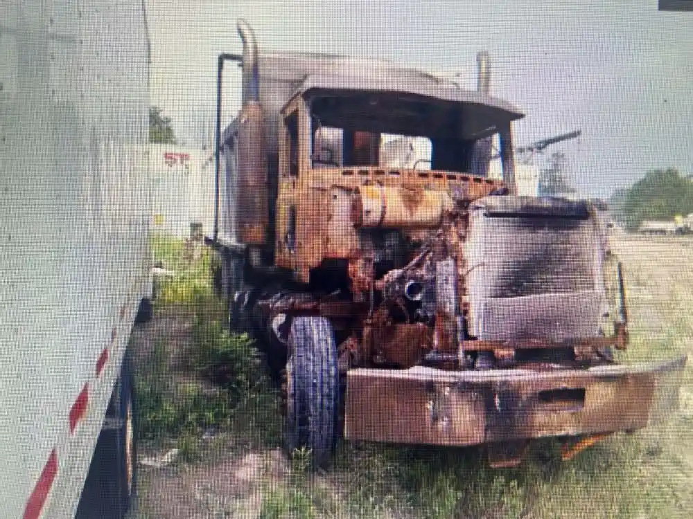 2005 Mack CL713 Truck for Parts for sale | Lakefield Ontario Canada ...
