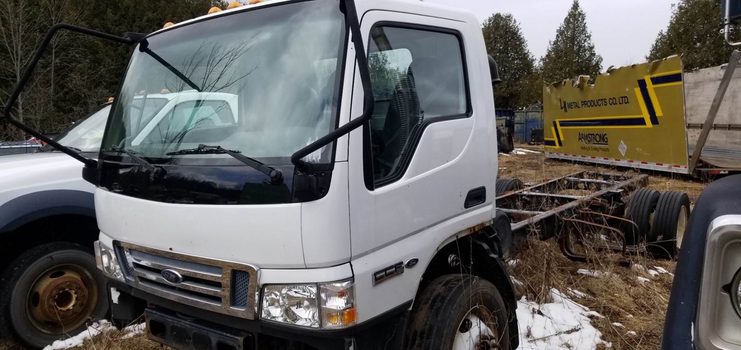 Salvage 2009 Ford LCF Truck Delivery For Parts | Lakefield, Ontario ...