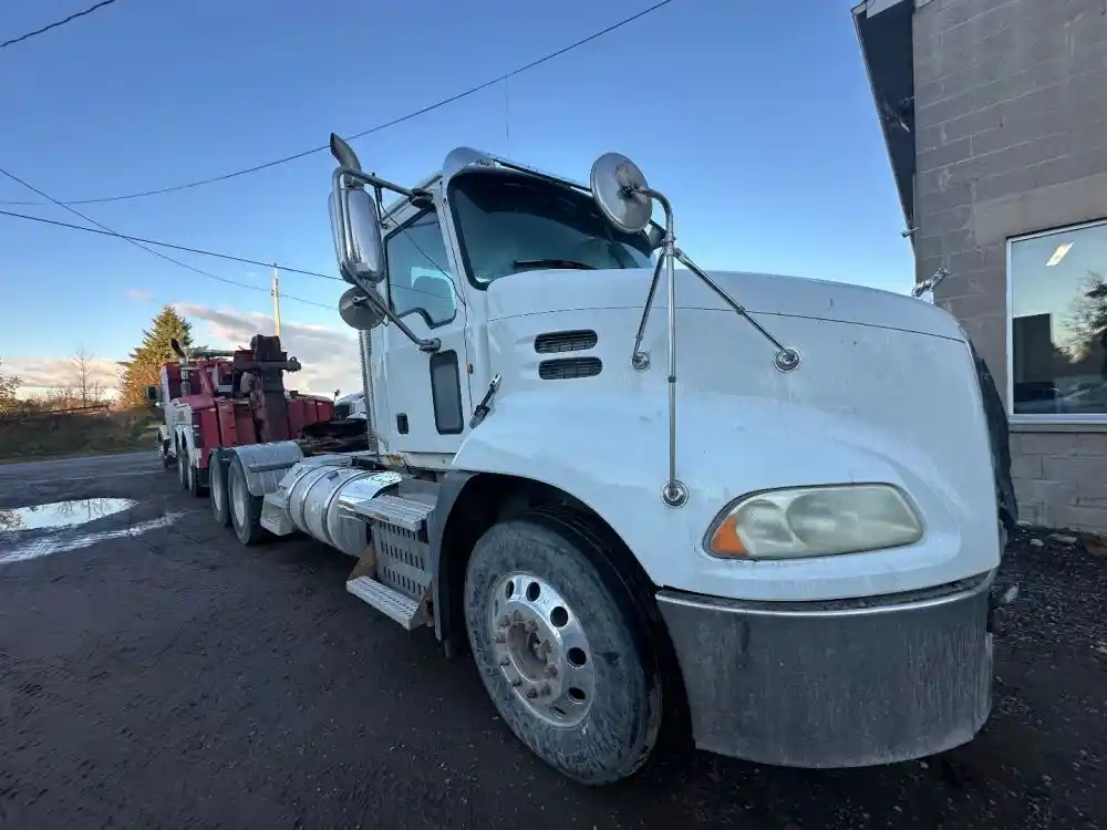 Salvage 2011 Mack CXU613 Truck Tractor For Parts | Lakefield, Ontario ...