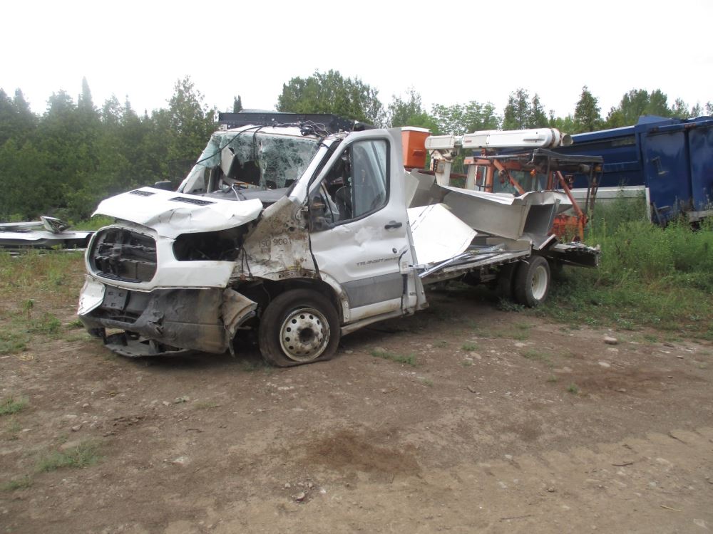 Salvage 2019 Ford Transit Cutaway FULL-SIZE VAN For Parts | Lakefield ...