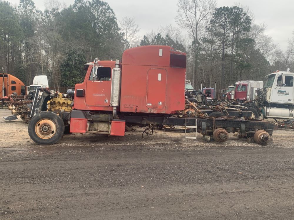 Salvage 1987 Peterbilt 377 Truck Tractor For Parts | Sumter, South ...
