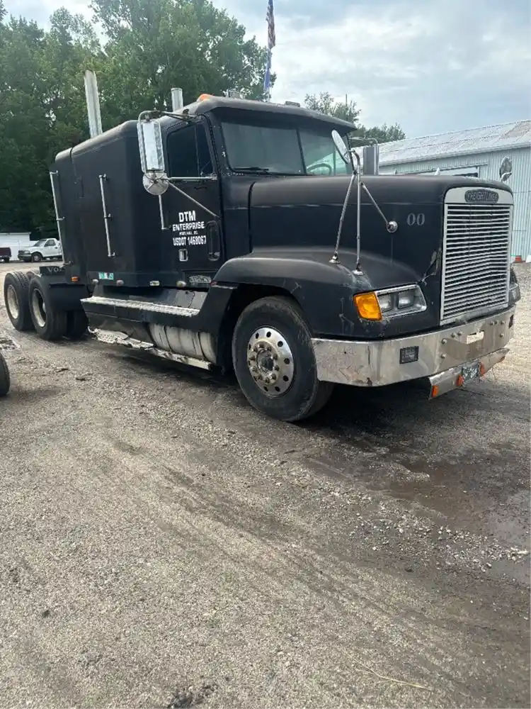 Salvage 1993 Freightliner FLD120 Truck Tractor For Parts | Sumter ...