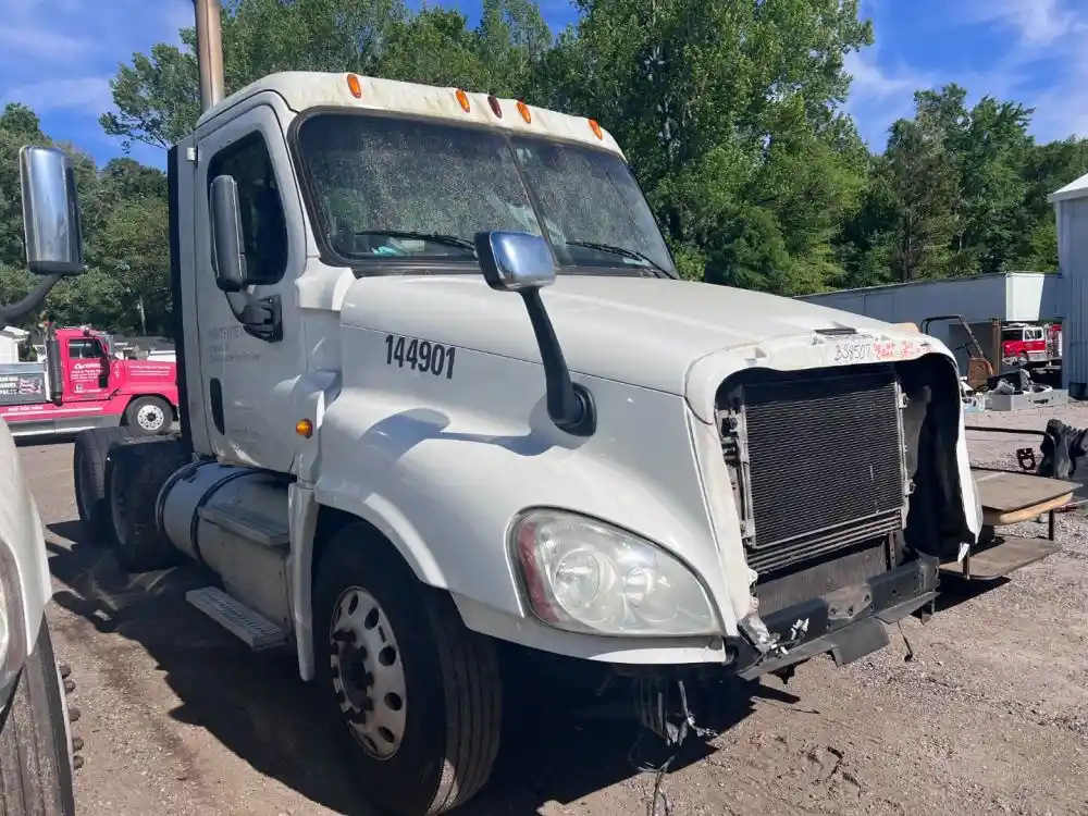 2013 Freightliner Cascadia 125 Truck for Parts for sale | Sumter South ...